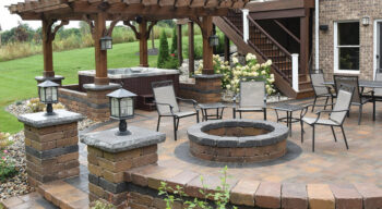 Fendt Pavers and Retaining Walls -Redi-Scape Hardscape